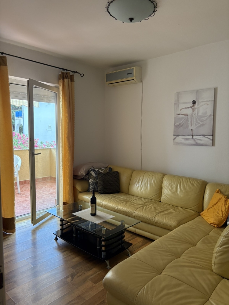 Apartmani Budva | Dvosoban apartman Ema | Letovanje Crna Gora